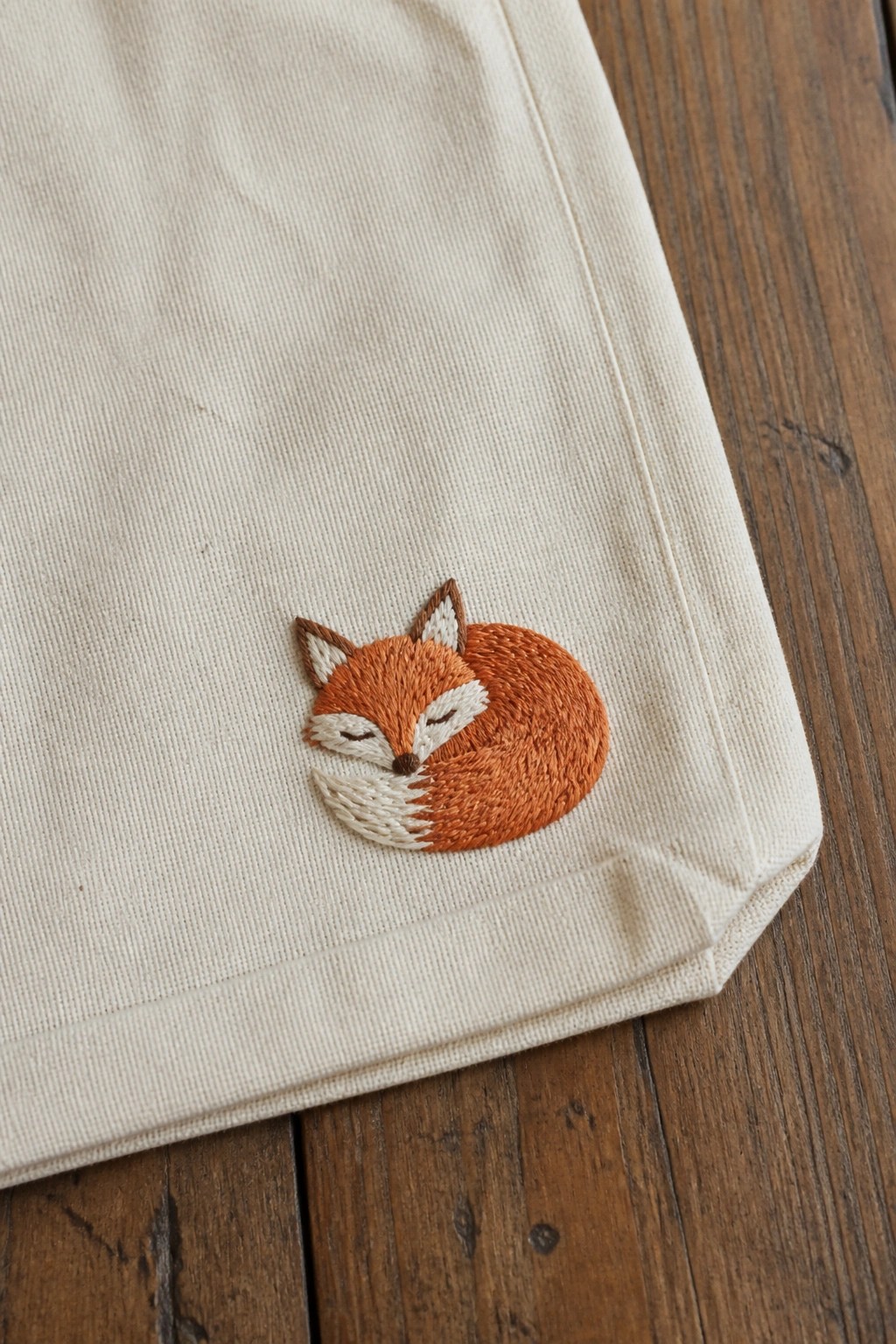 19 Creative Tote Bag Embroidery Ideas That Add Personality to Plain ...